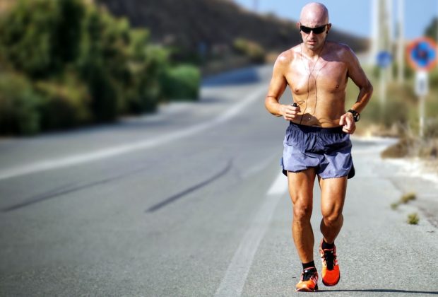 Cliff Young: The Endurance Runner Who Changed the Game – CFS News