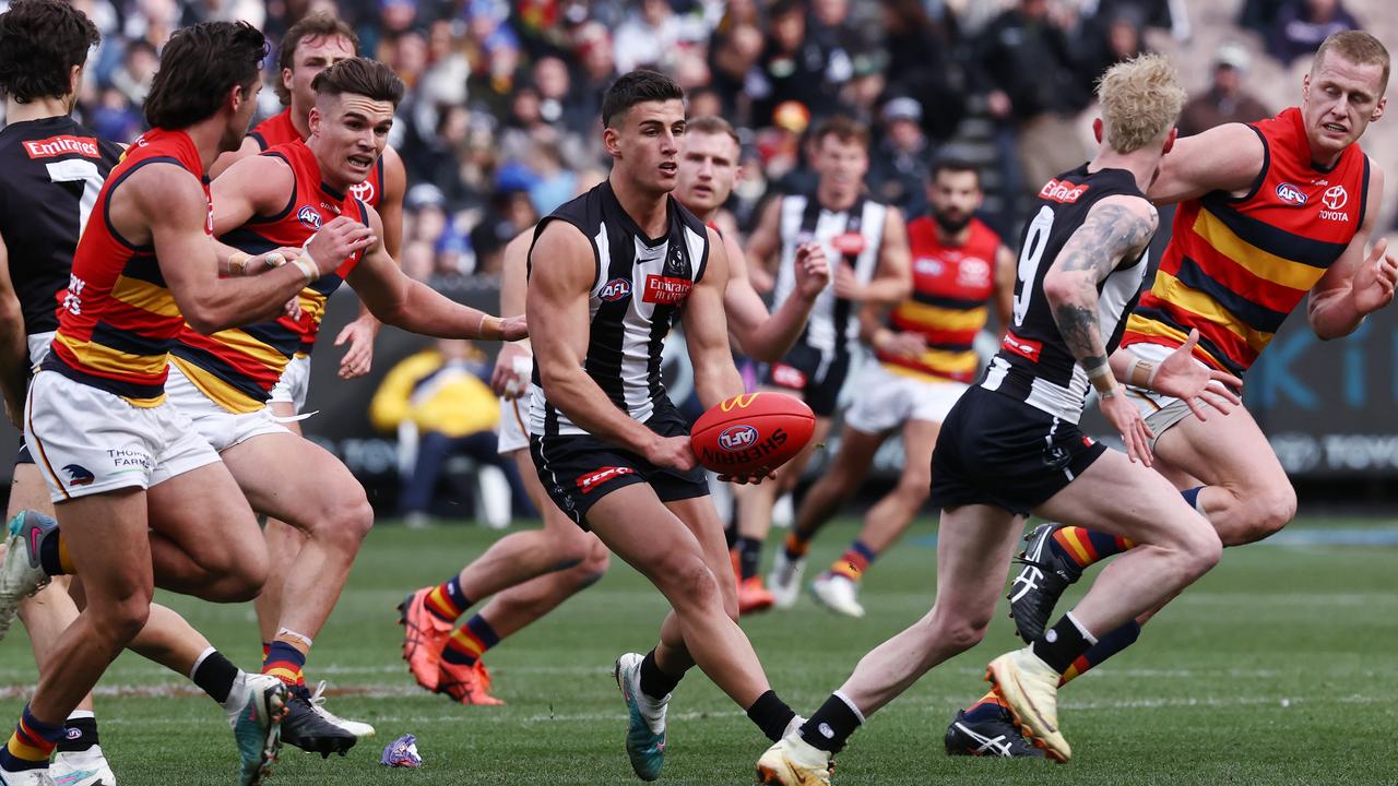 Historic AFL Finals Clash: Top-Ranked Crows Face Magpies in Qualifying Final Showdown – CFS News